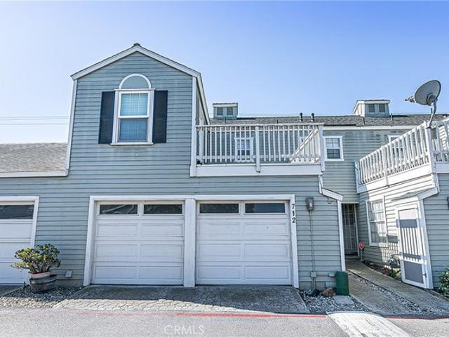 712 Pebble Beach Pl, Santa Maria, CA 93454
