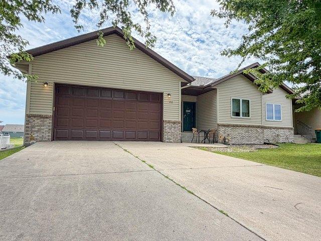 712 W Main St, Arlington, MN 55307