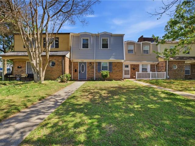 712 White Hall LN