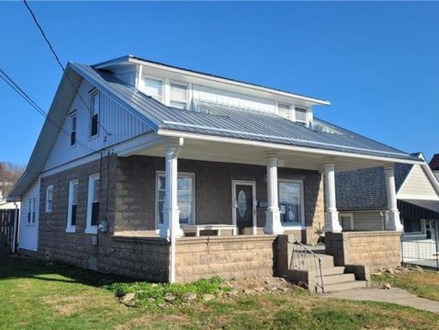 712 Todd Ave, Ellwood City, PA 16117