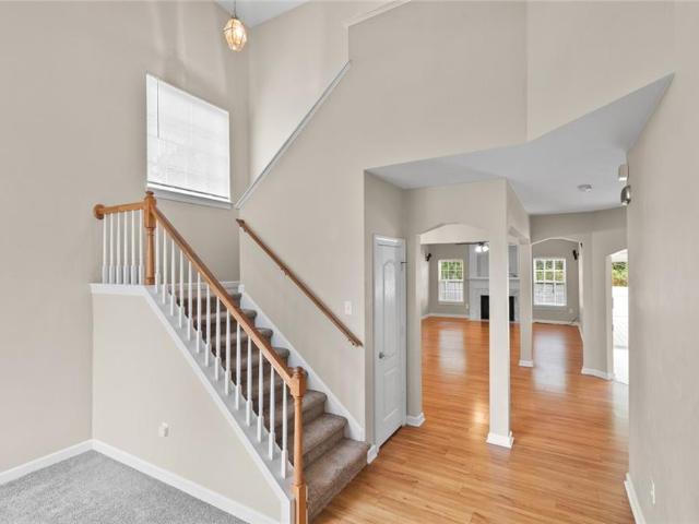 712 Tallahassee DR