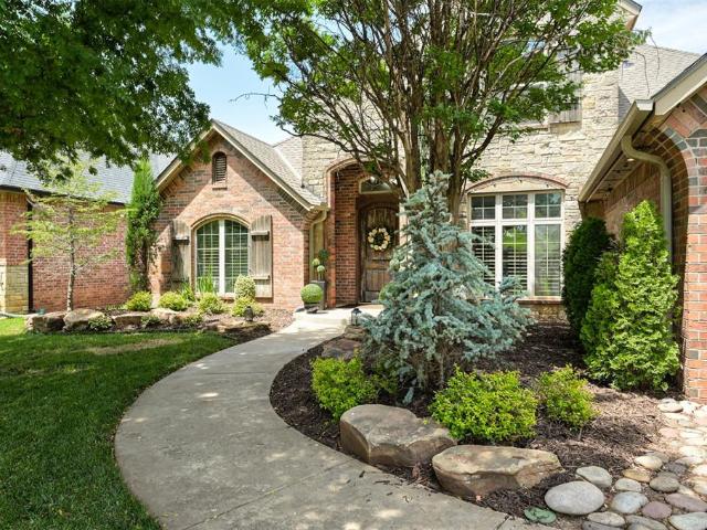 712 Trisha Lane