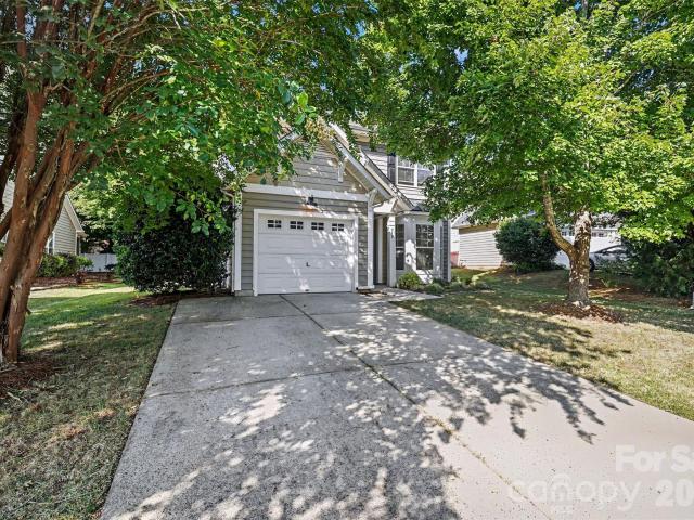 712 Tulip Tree Place
