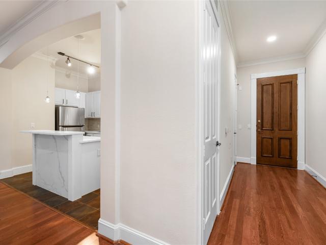 7134 Mapleridge Street 3G