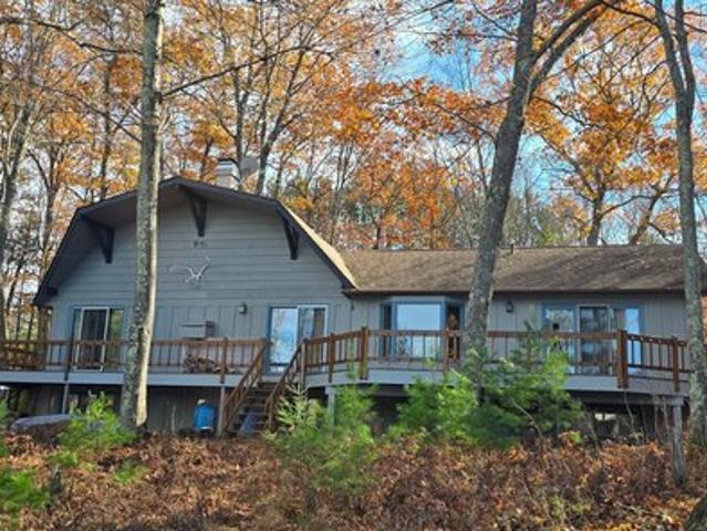 7134 Bass Lake Rd, Lake Tomahawk, WI 54539