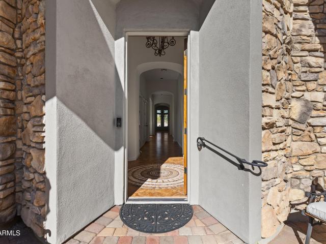 7134 E Sandia St, Mesa, AZ 85207 | Compass