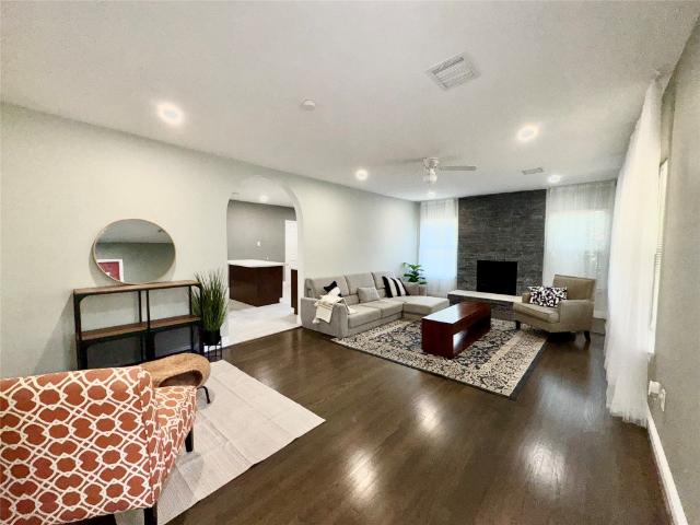 7135 Cayton St, Unit A, Houston, TX 77061 | MLS #19271