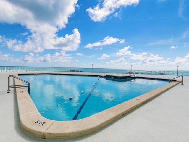 7135 Collins Ave #413 Miami Beach, FL 33141