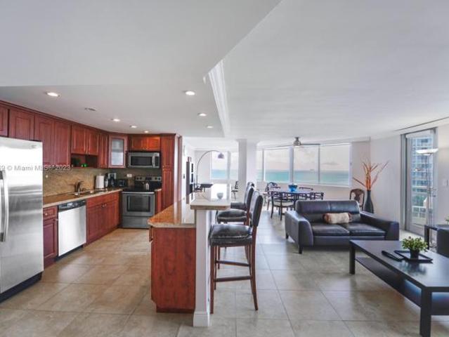 7135 Collins Ave #815, Miami Beach, FL 33141