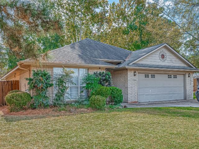 7135 Woodland Oaks