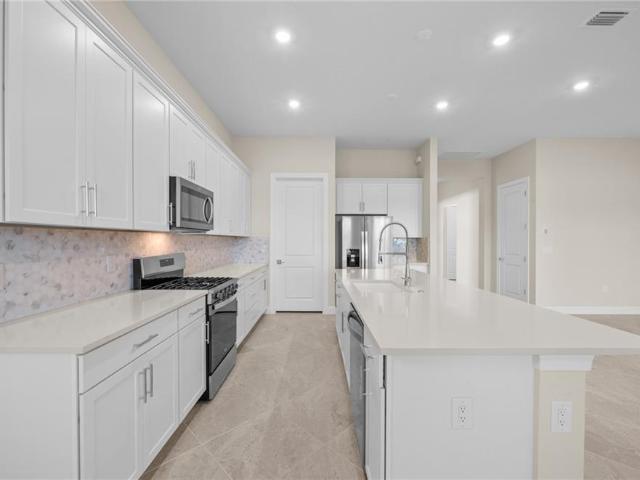 7136 Chapel Crk Ln, North Fort Myers, FL 33917 | MLS #226005