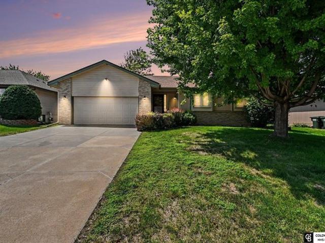 7136 Ivy Lane Dr, La Vista, NE 68128