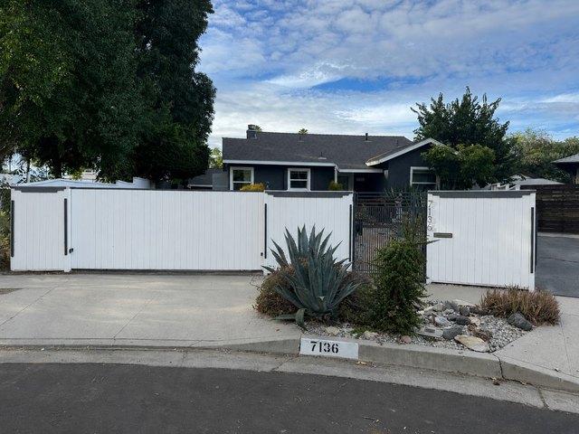 7136 Jellico Ave, Lake Balboa, CA 91406