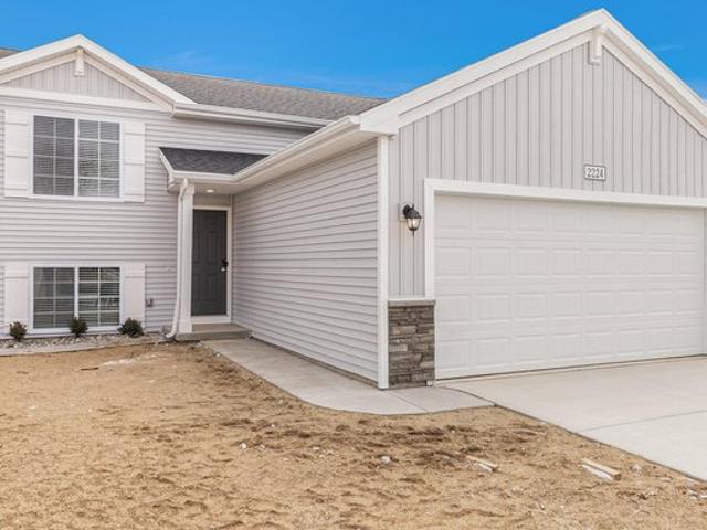 71372 Embassy Rd, Edwardsburg, MI 49112