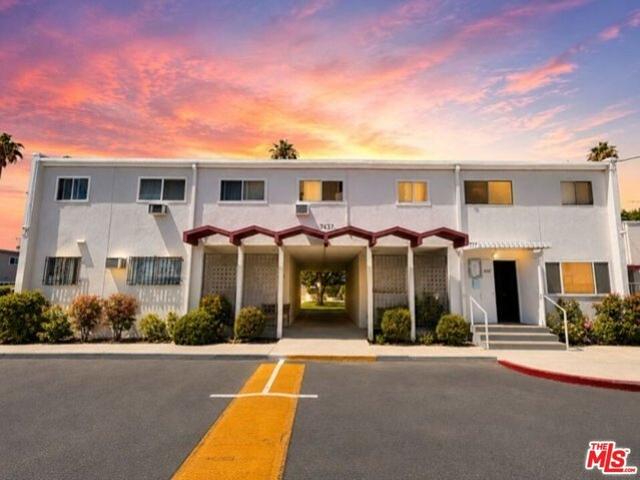 7137 Coldwater Canyon Ave Apt 12, North Hollywood, CA 91605