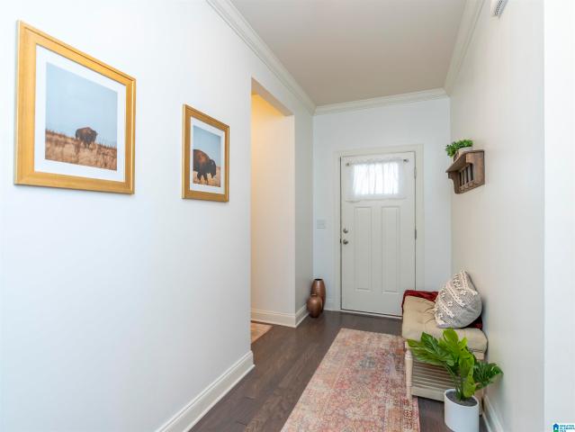 7139 Oak Crescent Lane