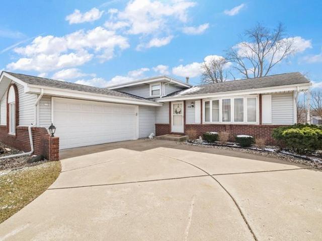 7139 W 83rd Pl, Crown Point, IN 46307