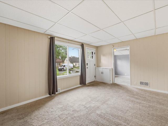 7139 W Saint Paul Ave
