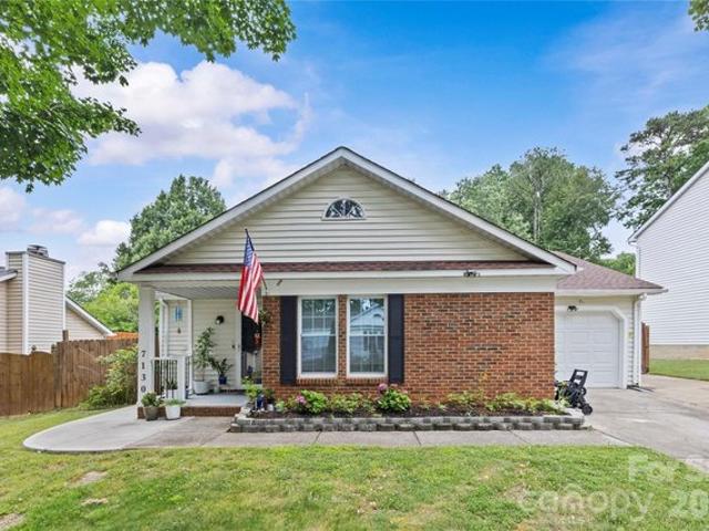 7130 Bluff Wood Cv, Charlotte, NC 28212