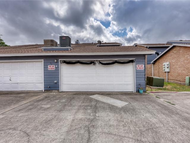 7130 Everhart 4