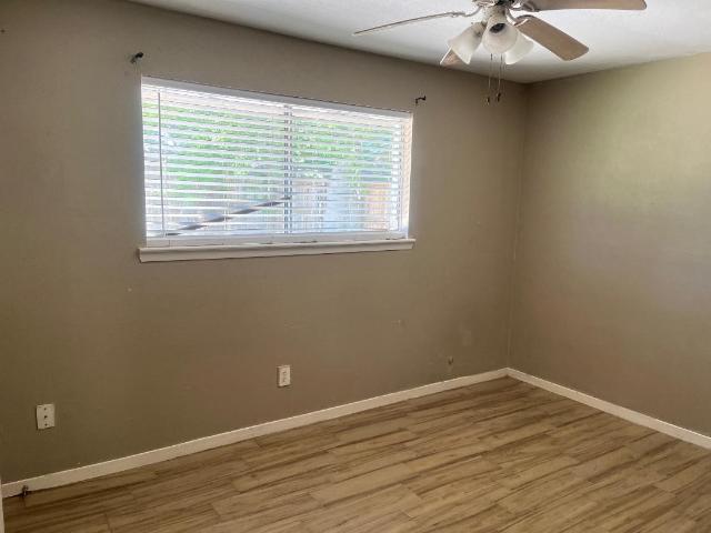 7130 Log Hollow Dr, Houston, TX 77040 | MLS #86677 | Compass