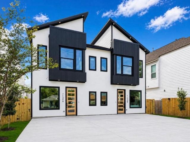 7130 Saint Augustine Street B