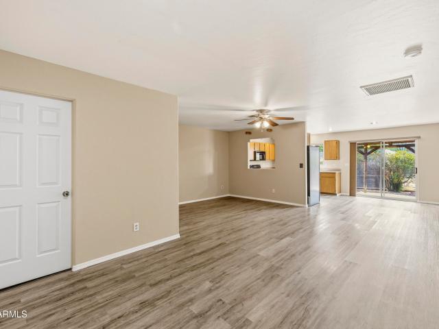 7131 e thrush lane