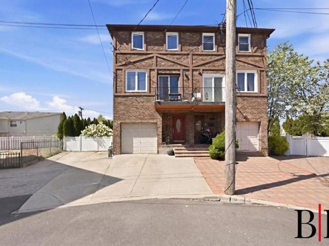 7131 Perri Ln Unit 15S, Brooklyn, NY 11234