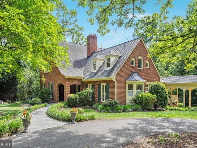 7131 Woodland Drive