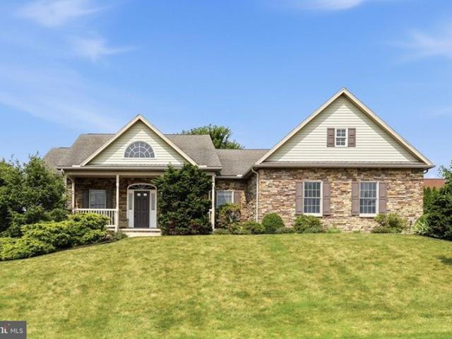 7132 Lone Ridge Ct, Fayetteville, PA 17222