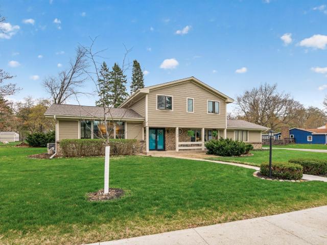 7133 Montrose Rd, Woodbury, MN 55125 | MLS #7061 | Compass