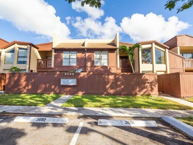 7133 115th Pl SW #E, Miami, FL 33173