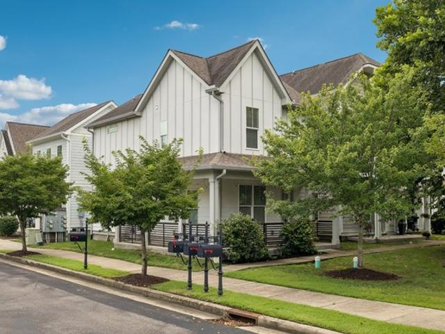 713 Cottage Park Dr, Nashville, TN 37207