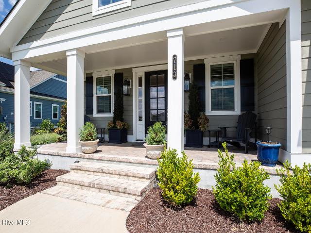 713 Cecil Point