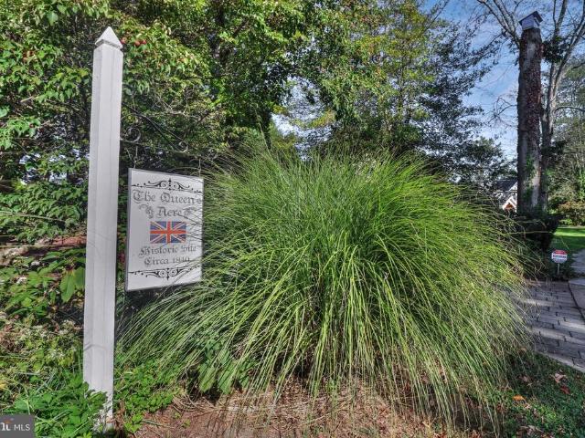 713 Ardsley Court