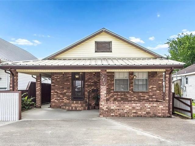713 Avenue D, Westwego, LA 70094