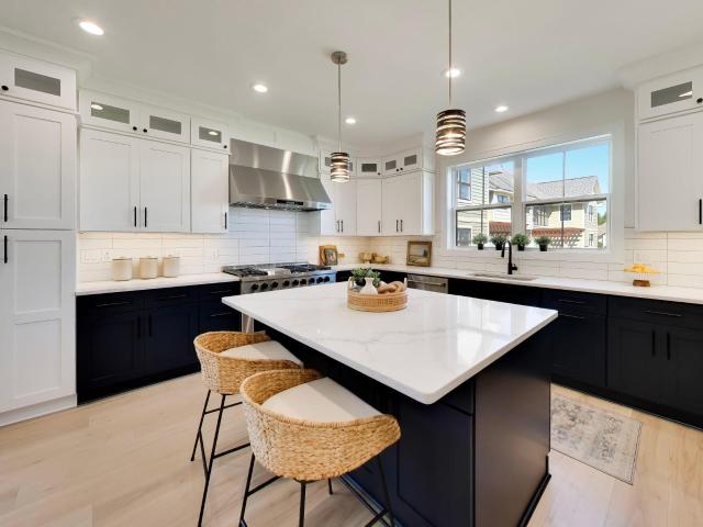 713 Greenview Cir