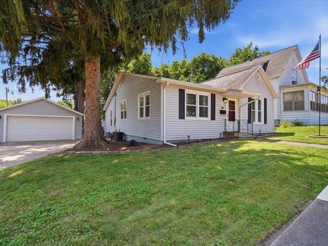 713 E Buchanan St, Bloomington, IL 61701