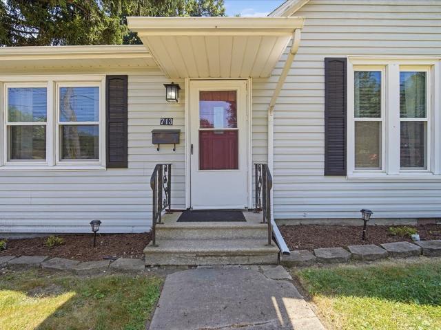 713 E Buchanan Street