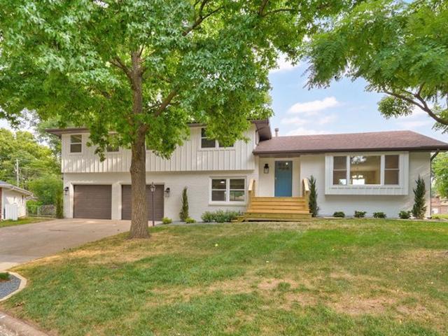 713 E Meadowlark Cir, Springfield, MO 65810
