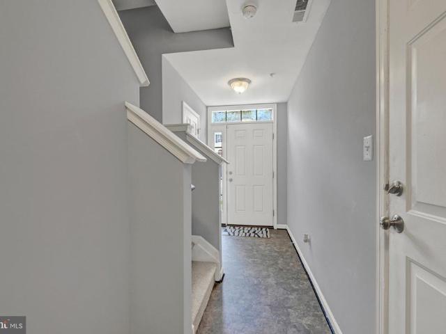 713 English Ivy Way
