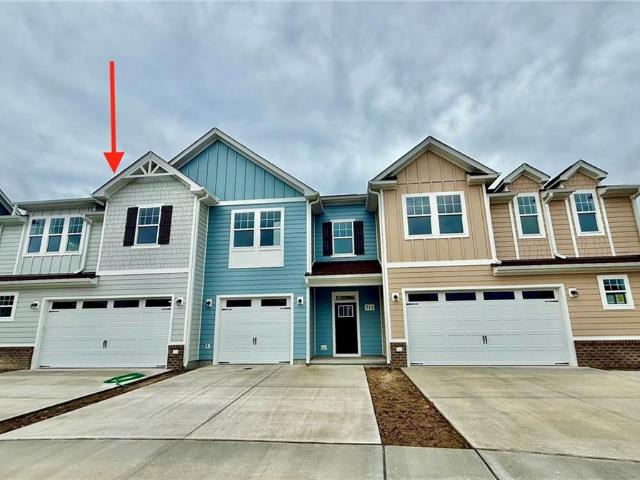 713 Flatrock LN