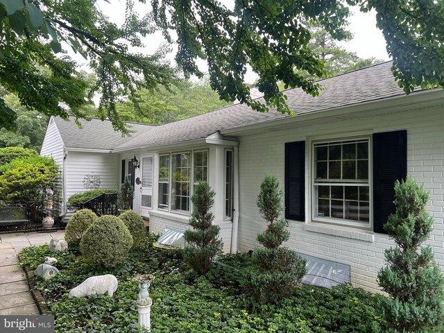 713 Kings Hwy, Moorestown, NJ 08057