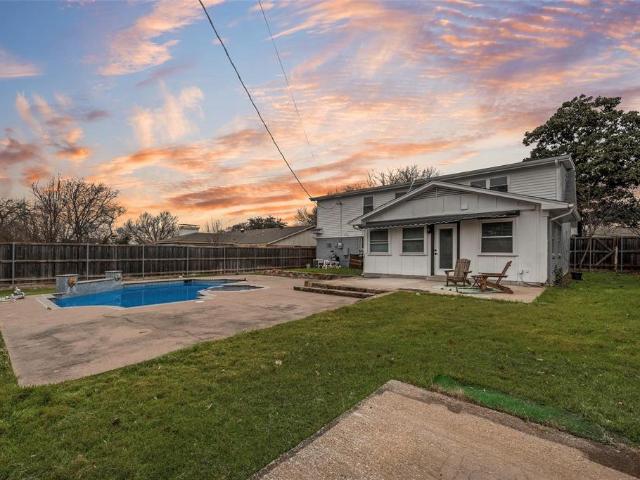 713 Kindred Lane