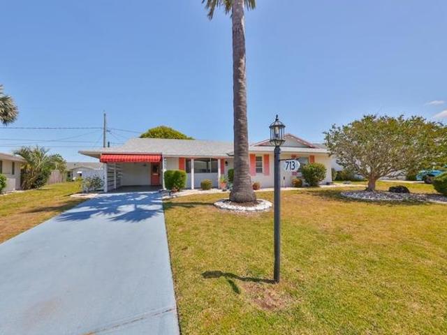 713 Indian Wells Ave, Sun City Center, FL 33573