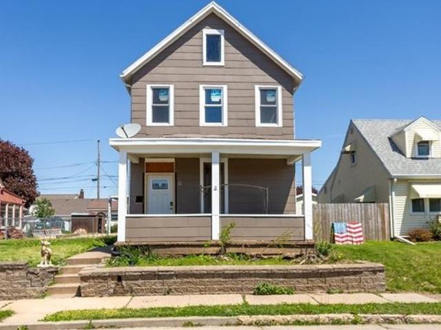713 Oneill St, Dubuque, IA 52001