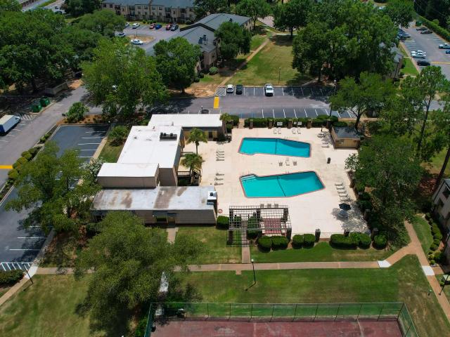 713 Old Manor Road