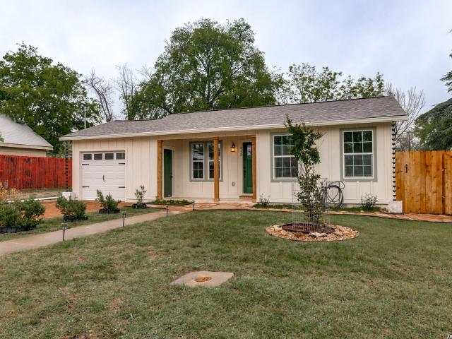 713 Lamar St, Kerrville, TX 78028 | MLS #1954 | Compass