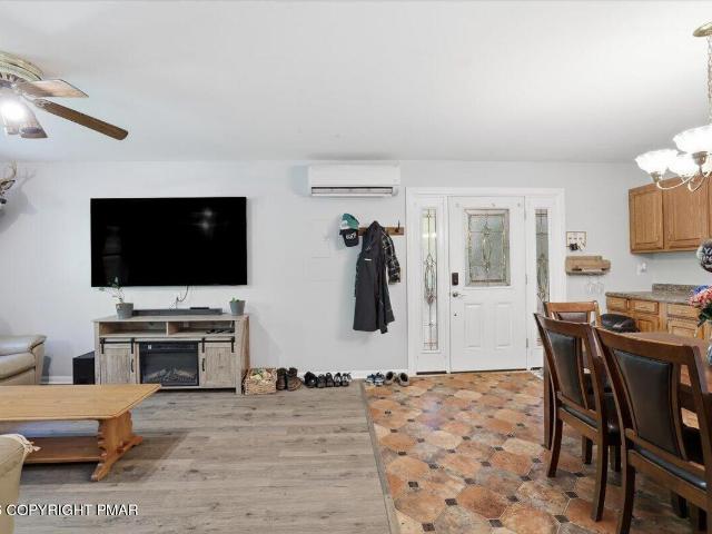 713 Lily Road