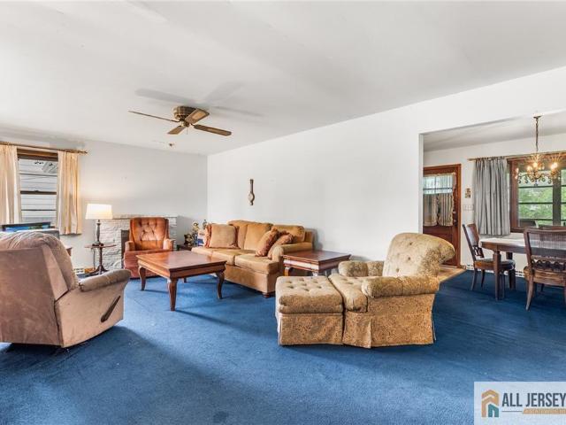 713 Lincoln Drive